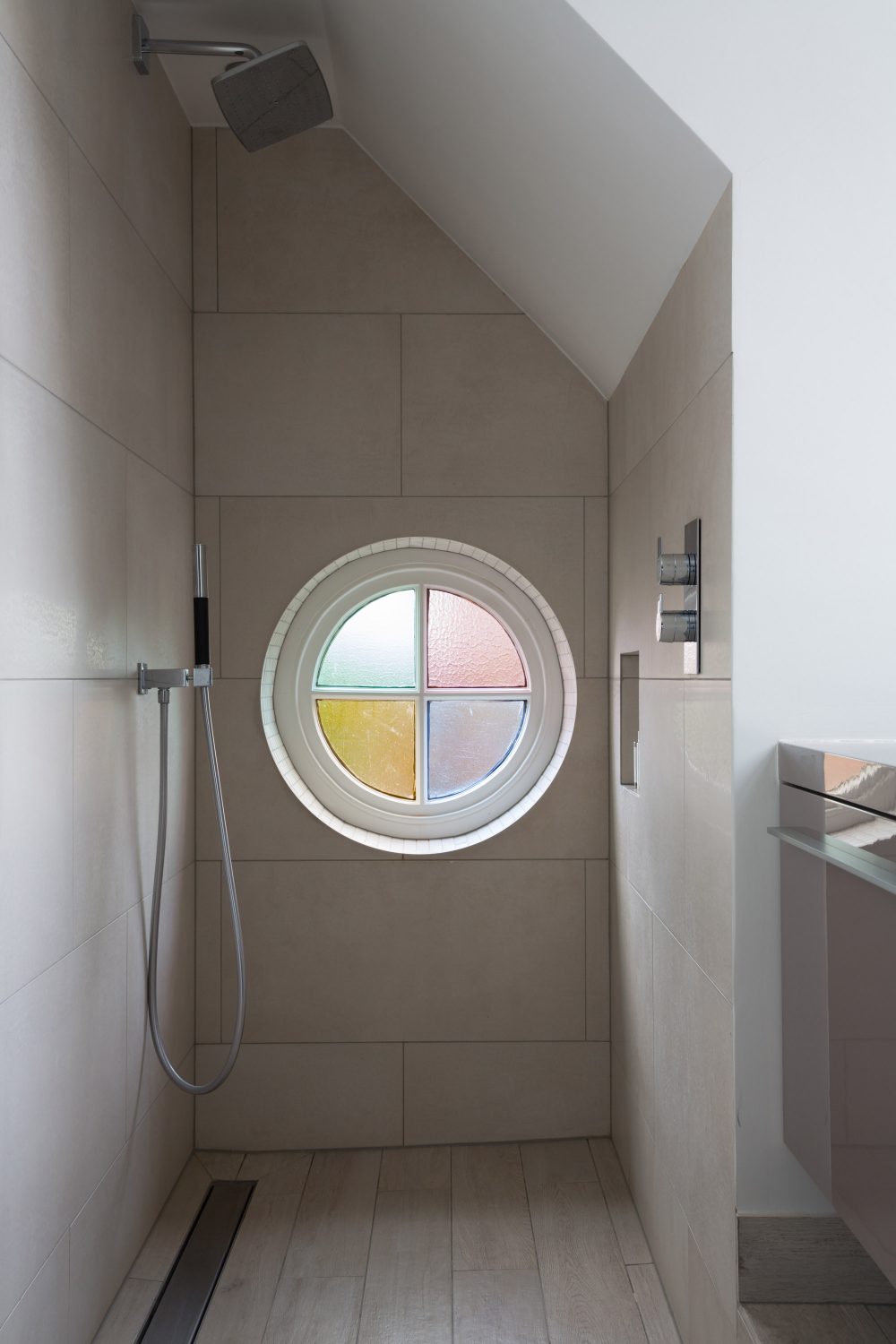 Maximising an awkward space | Bathroom Inspiration