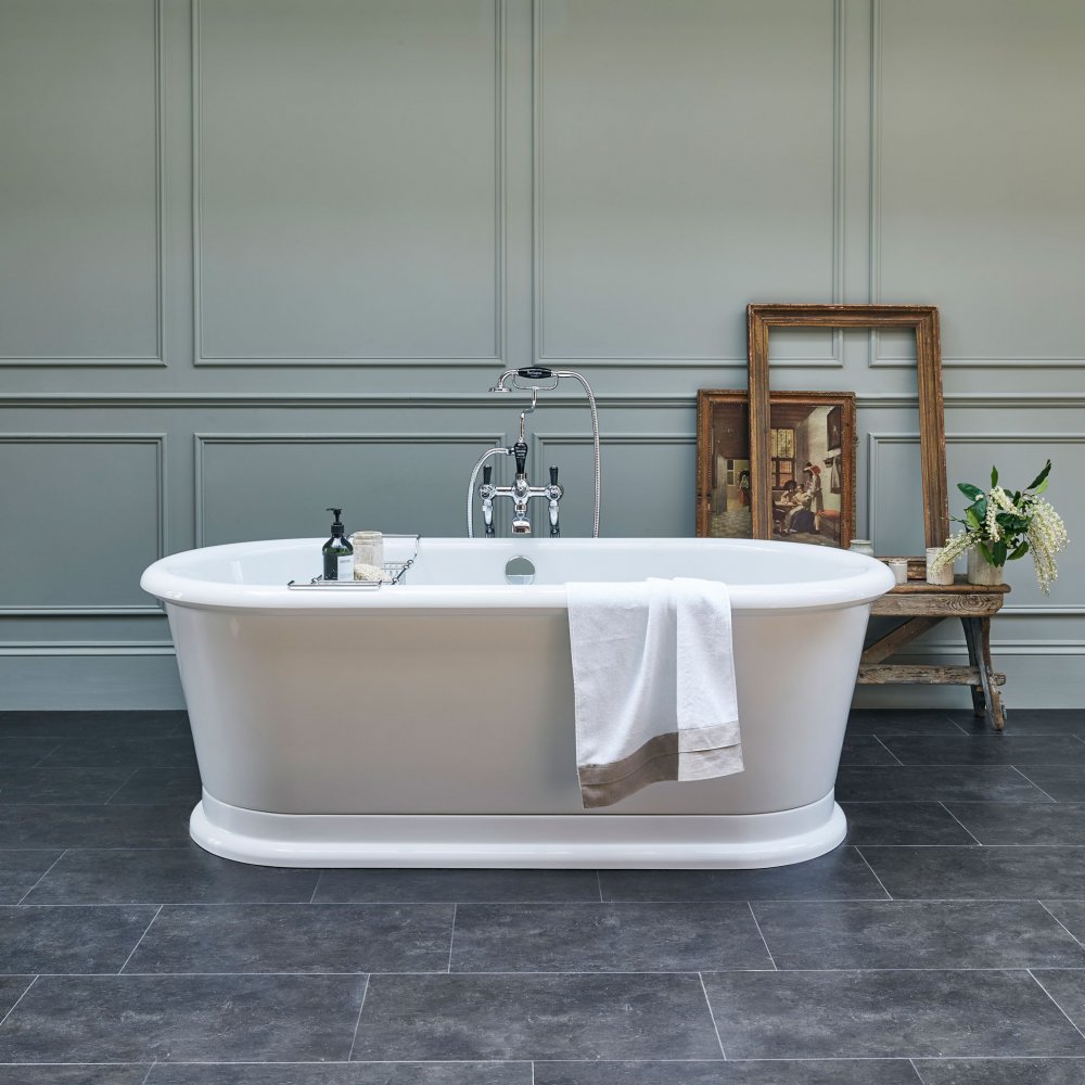 Verdigris Copper Boat Bath | Baths