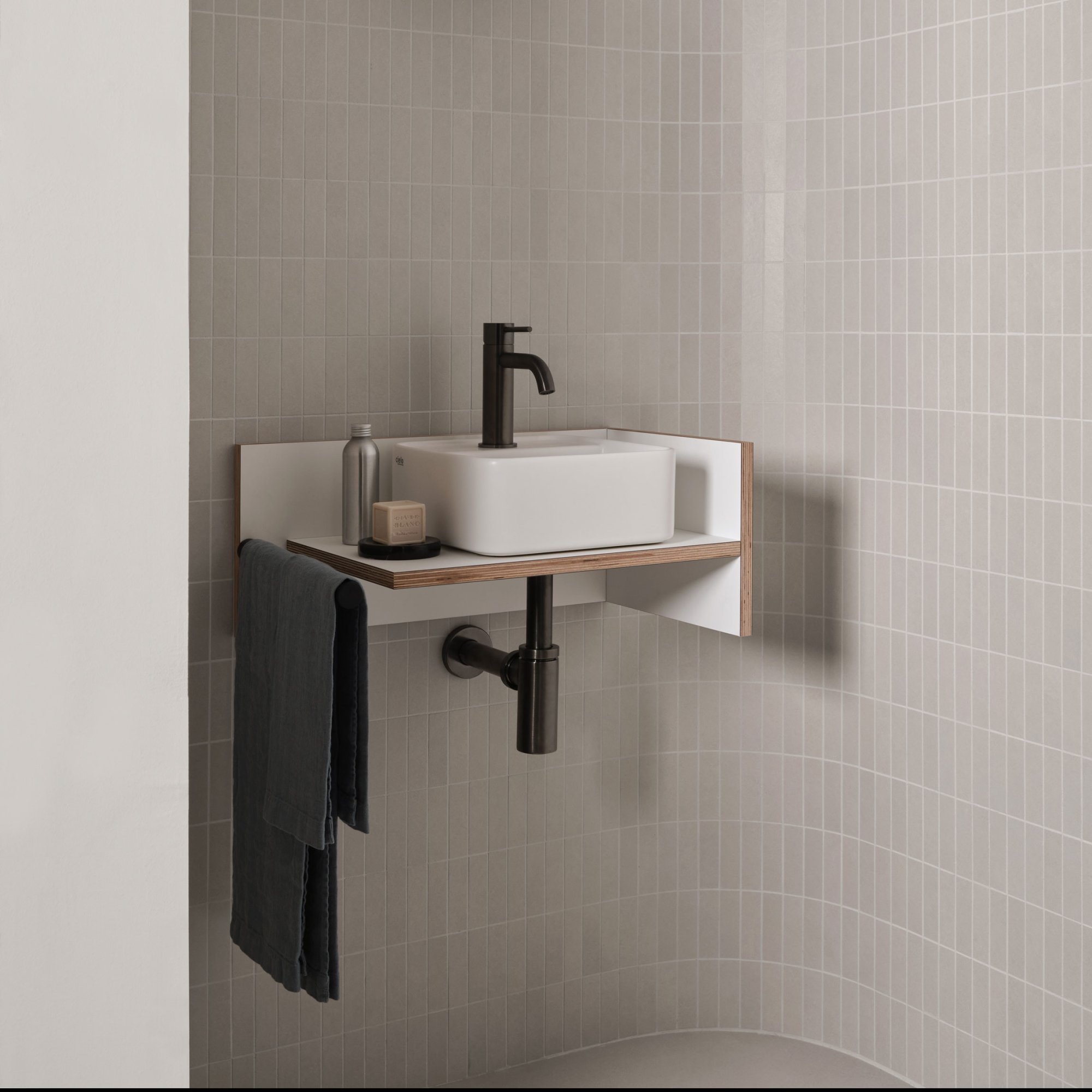 Theo Mini & 70 | Wall Mounted/Pedestal Basins